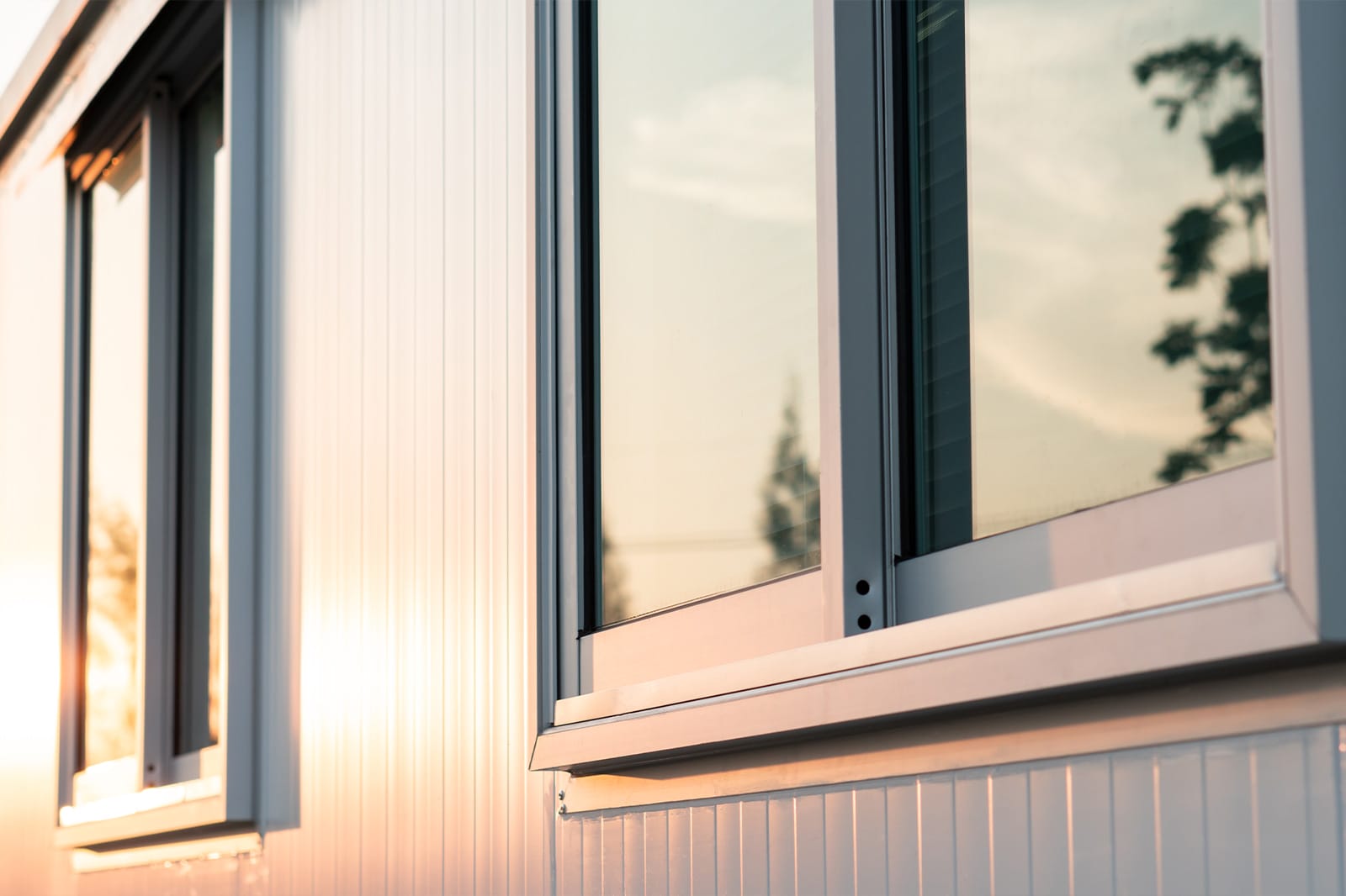 Sliding Windows vs. Fixed Windows: Comparison - Ross's Discount Home Centre