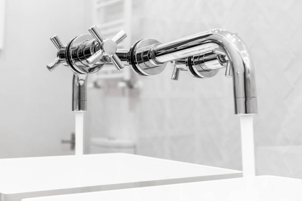 Bath Tapware Perth: Bathtub Spouts & Mixers | Ross's Discount Home Centre